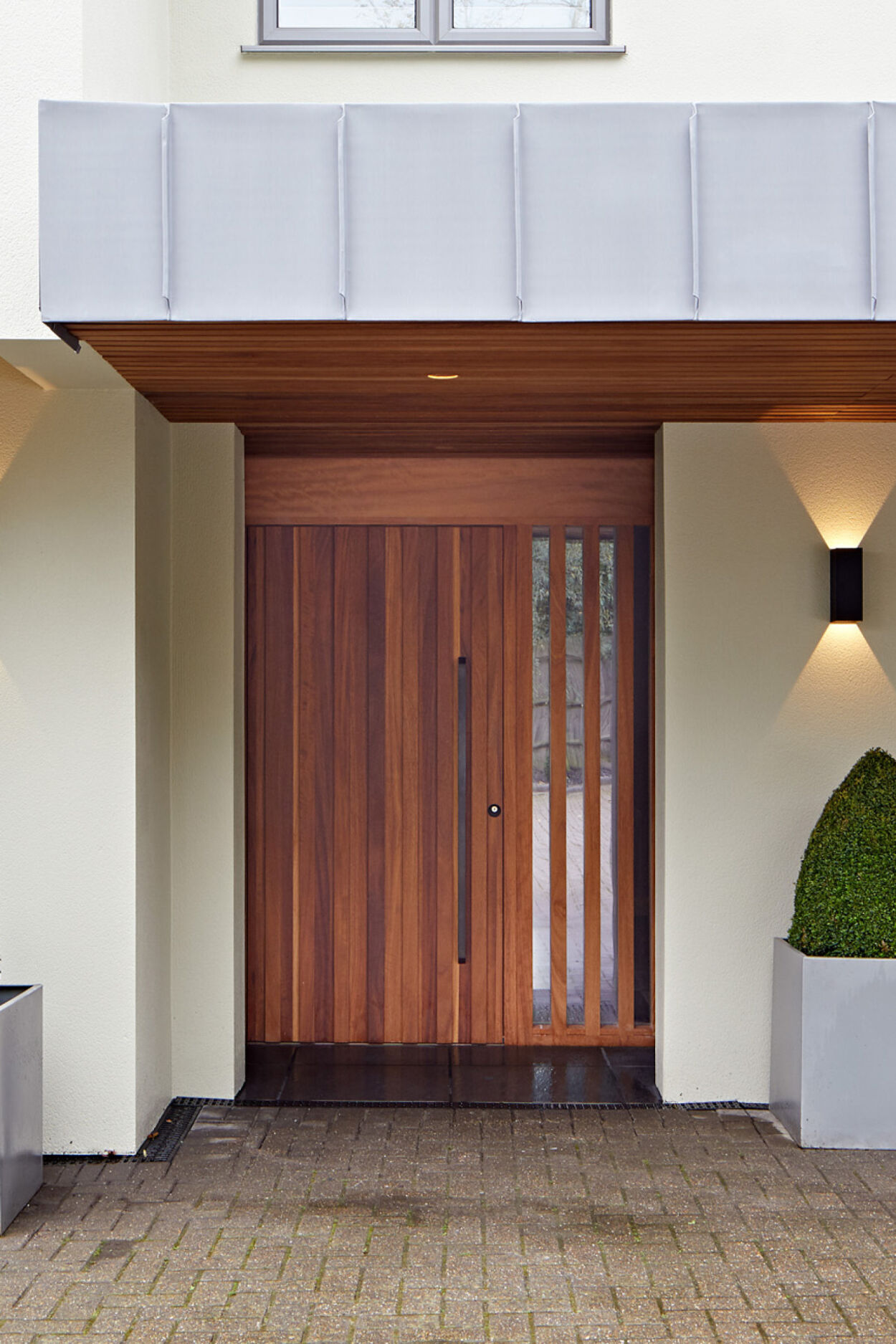 Front doors with raised elements | Urban Front